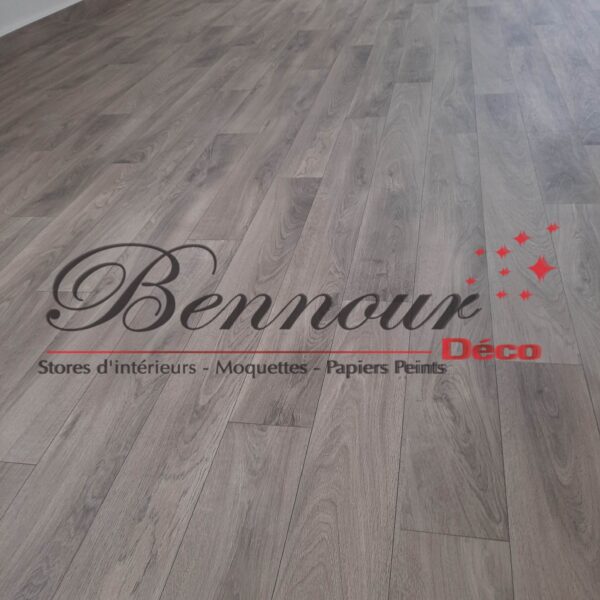 Moquette PVC effet bois pour sols modernes et chic